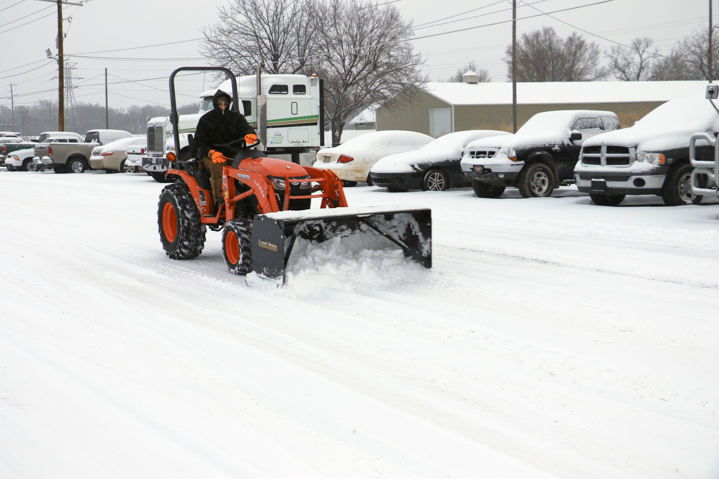 SPL10 SERIES LOADER MOUNT SNOW PUSHERS - Farley Tractor Co.